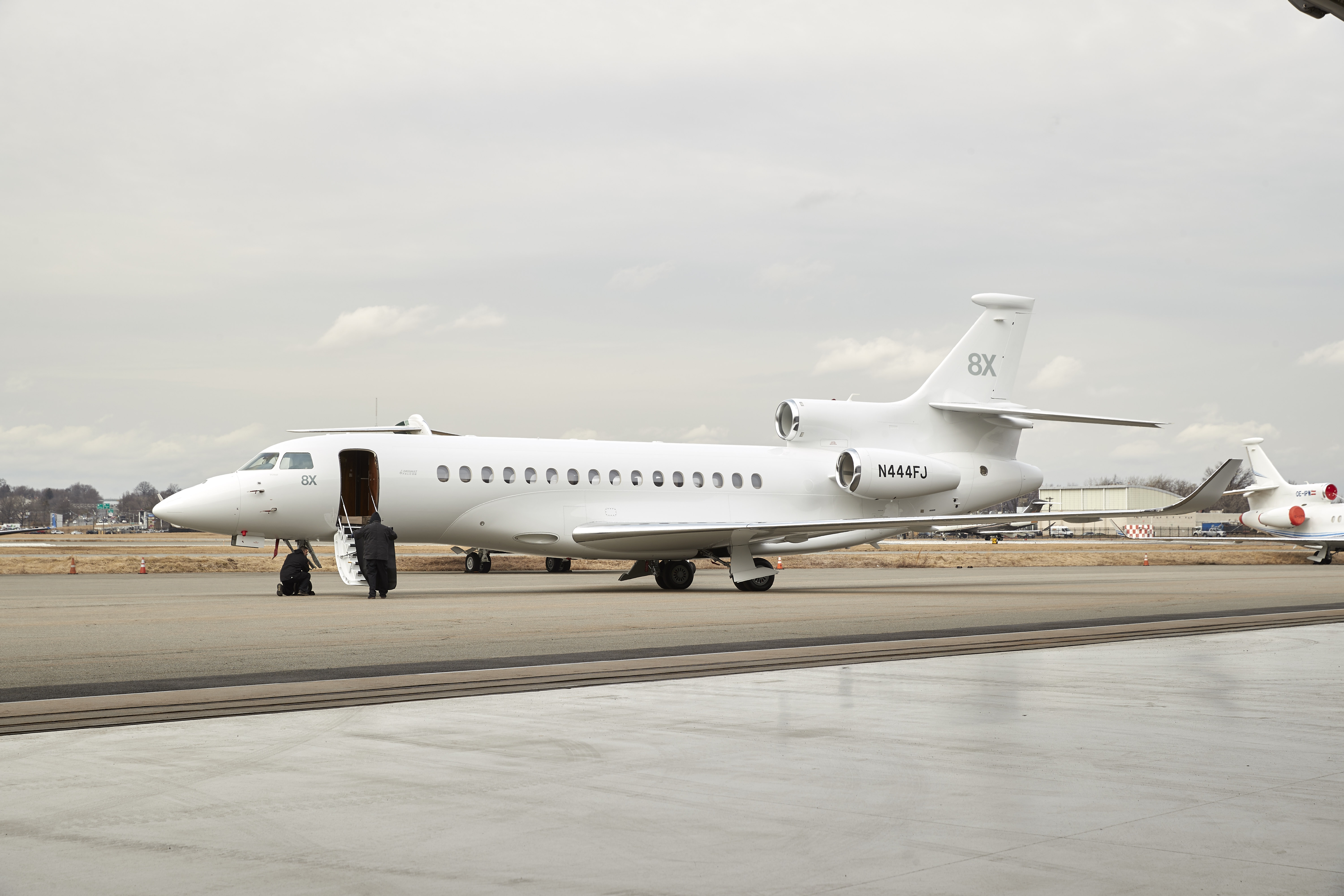 Dassault Falcon 8X - AOPA