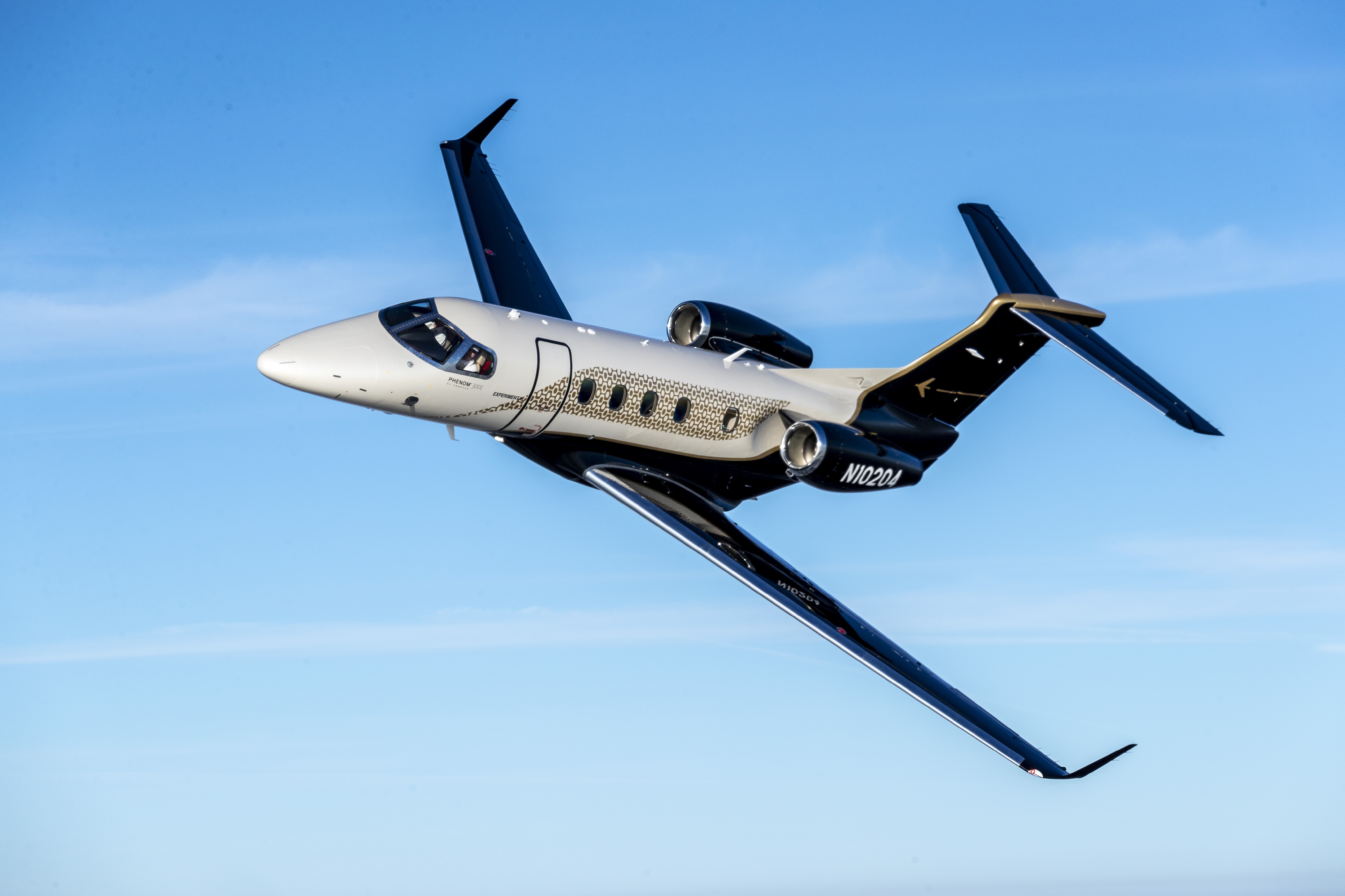 Embraer Phenom 300E - AOPA