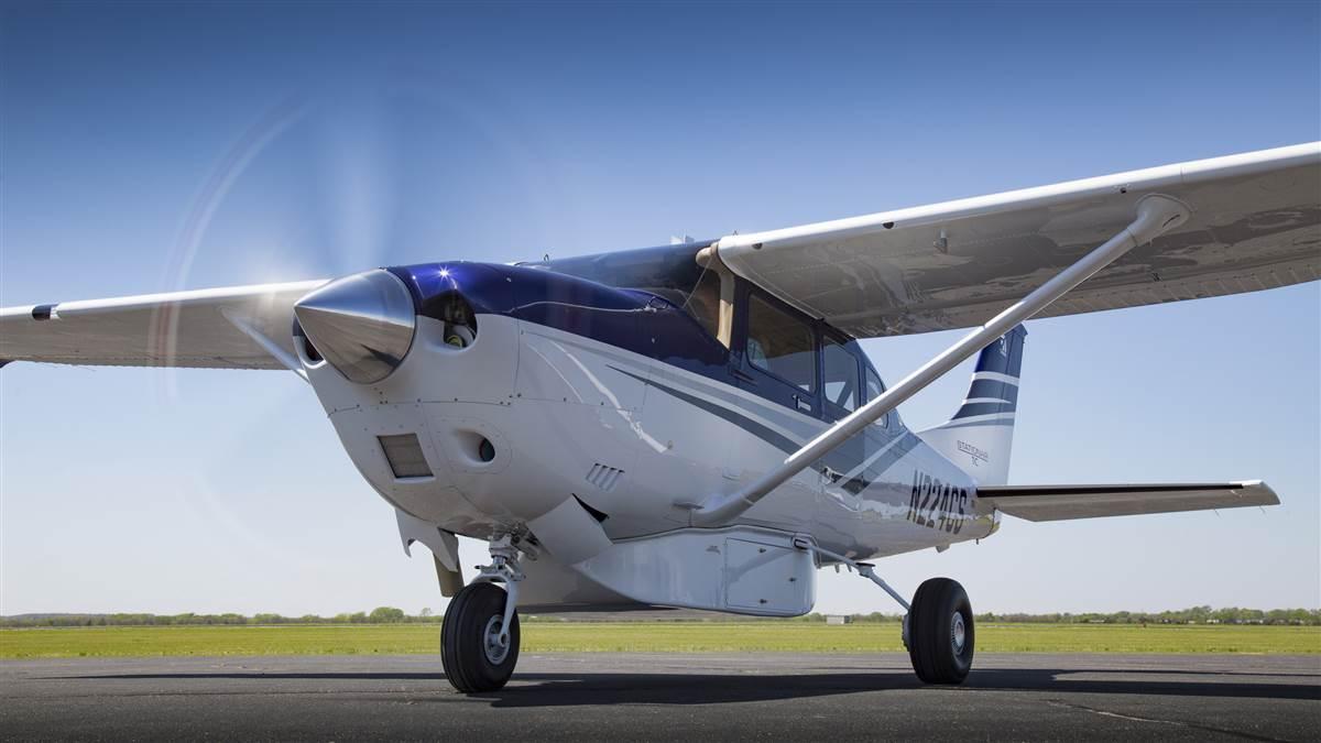 Cessna debuts heavy-hauling Turbo Stationair HD - AOPA