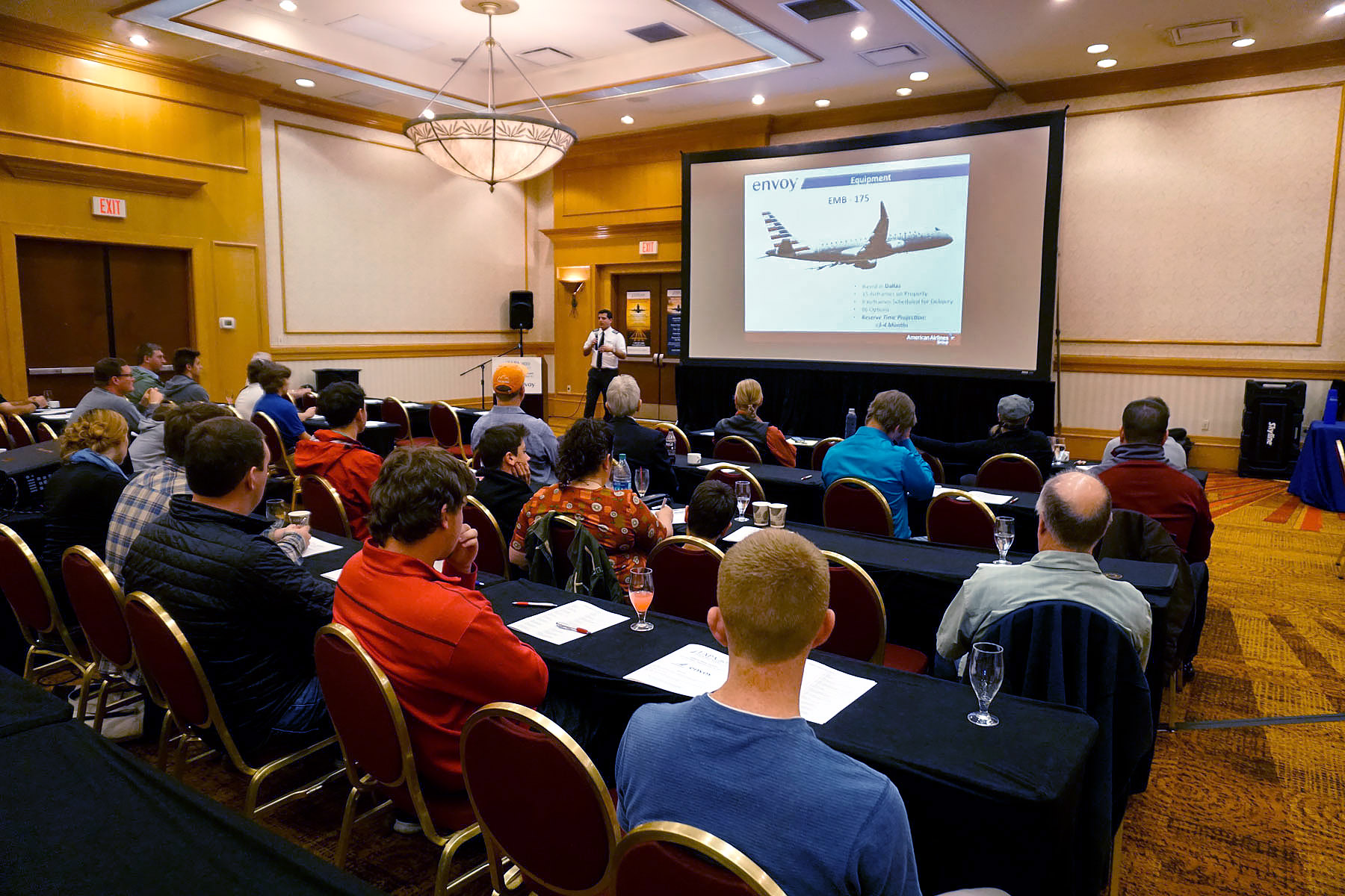 Free career seminars for future pilots - AOPA