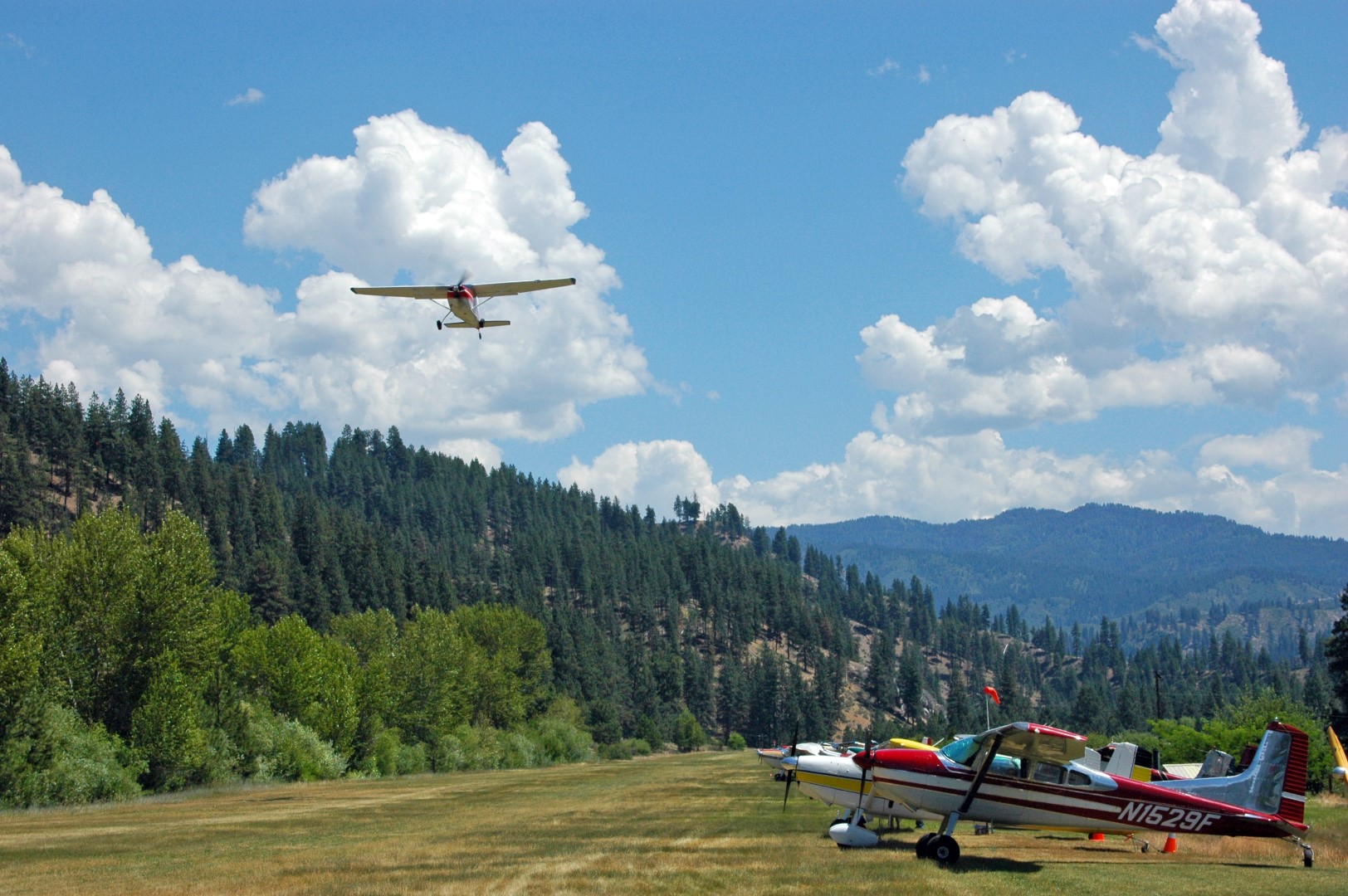 Unique fly-ins across America - AOPA