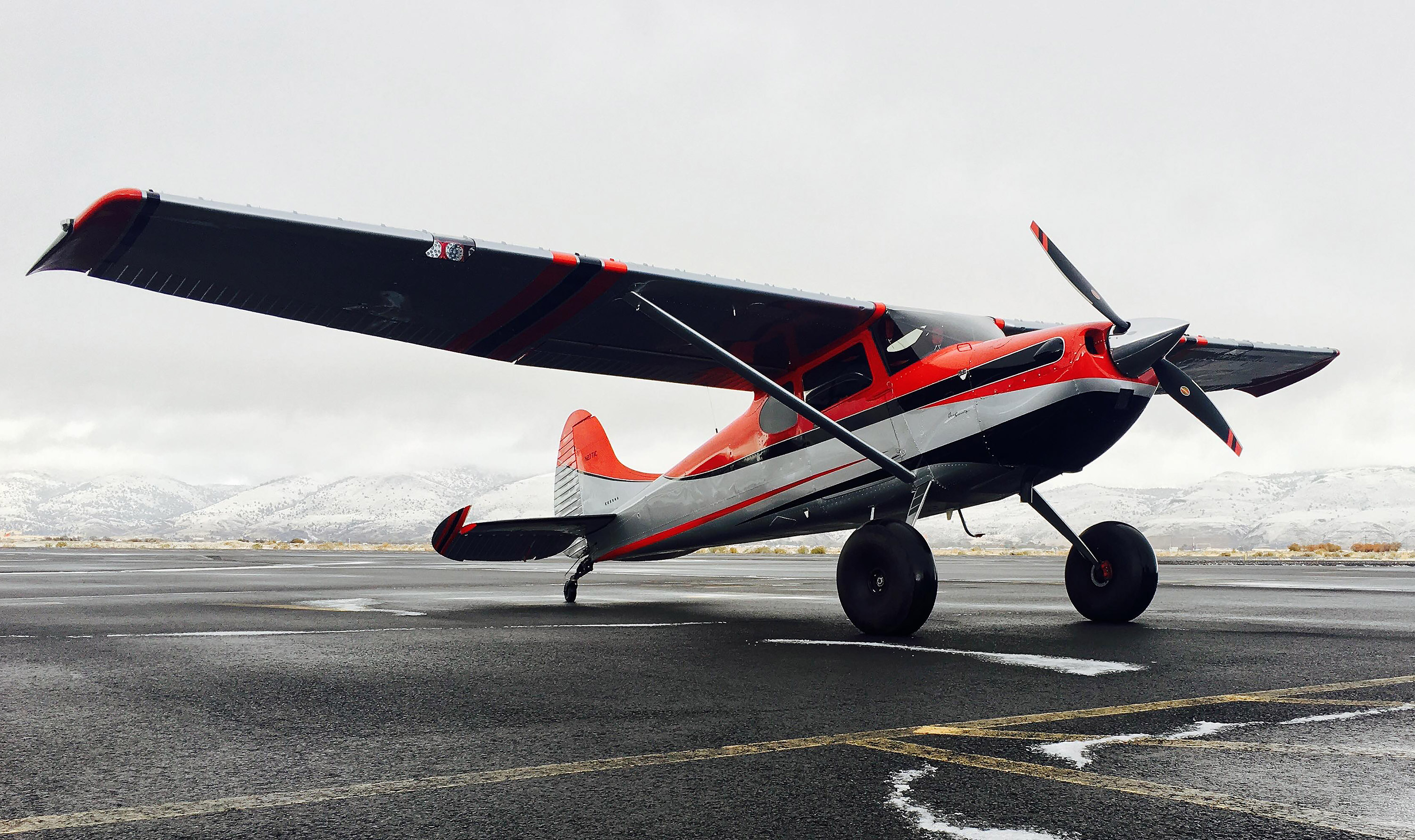 Cirrus Jet - desert airfield challenge with Cirrus Jet SF50 - General X ...