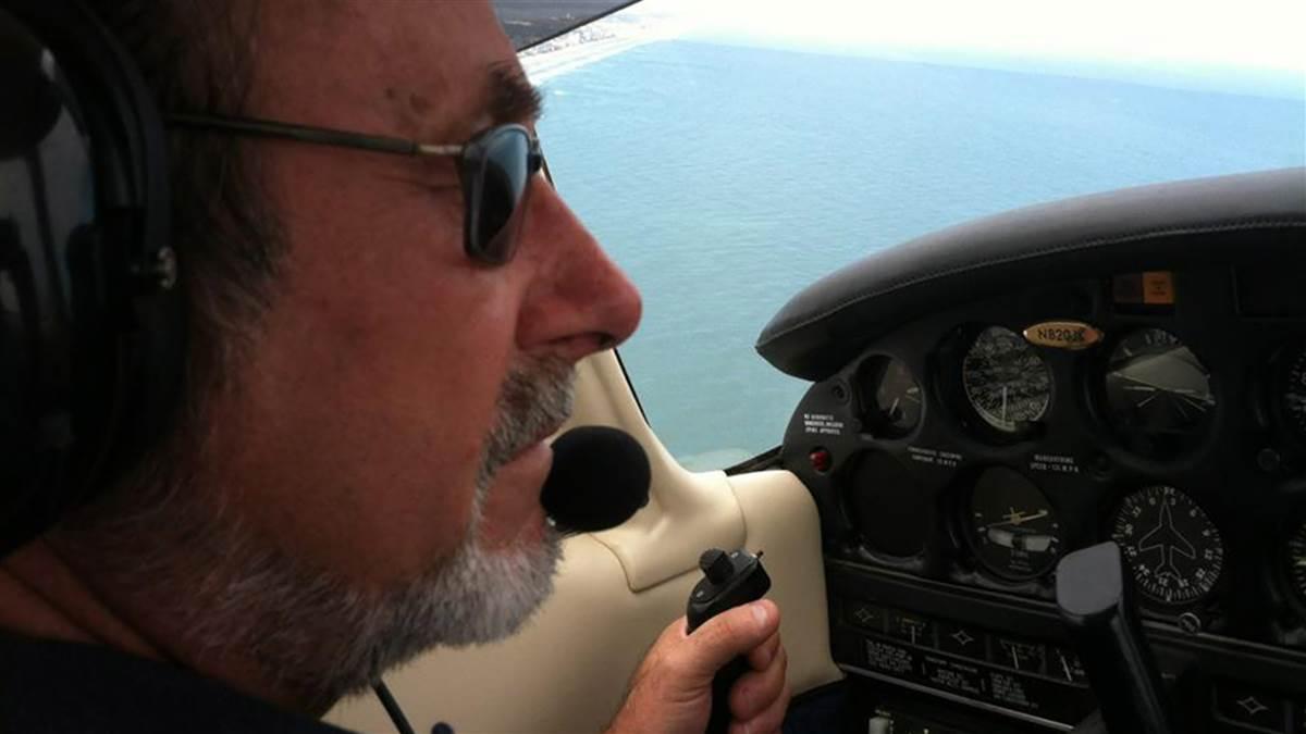 FBO owner honored for flight, maintenance safety - AOPA