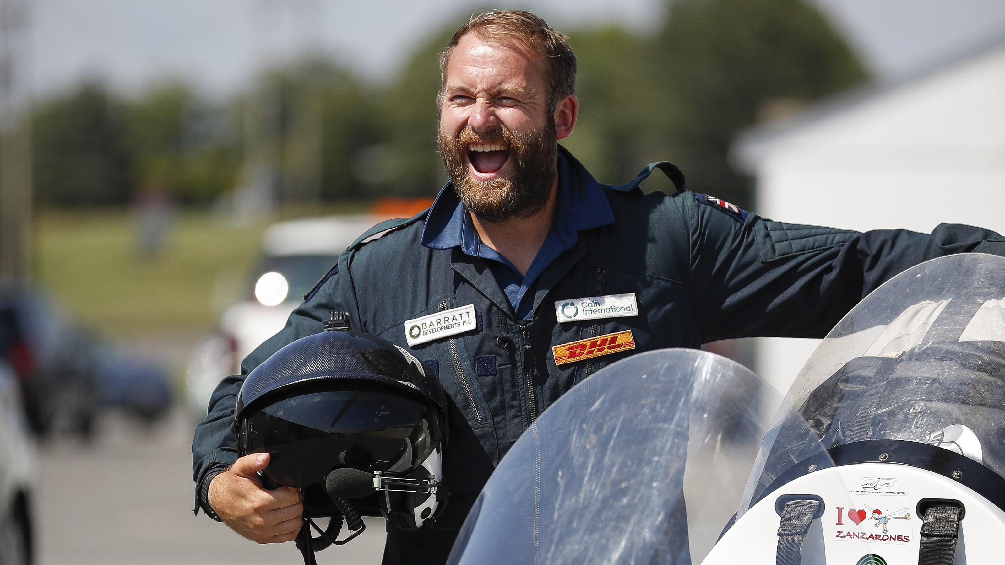 Around the world in a gyro - AOPA