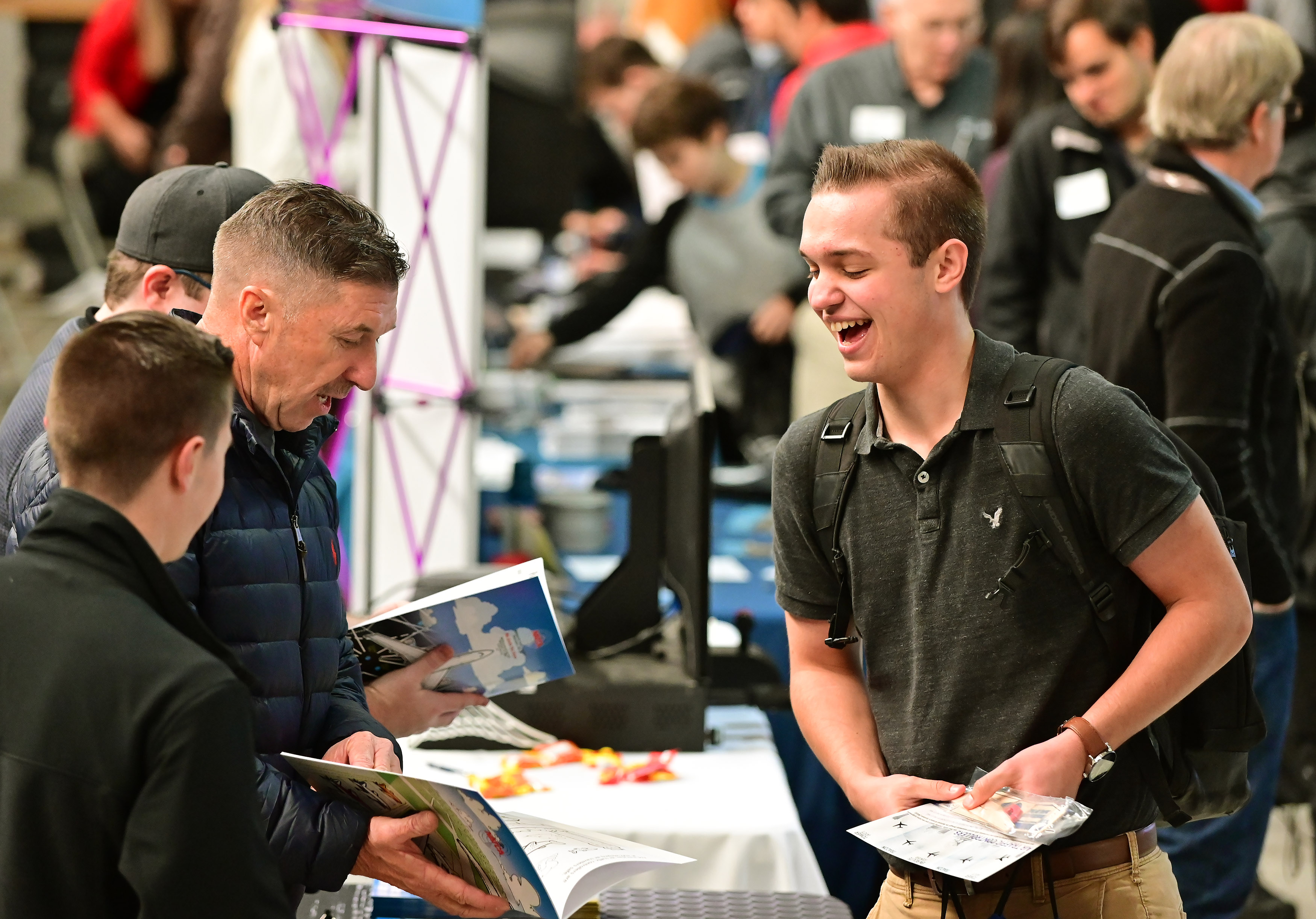 Students awarded over $350K in aviation scholarships - AOPA