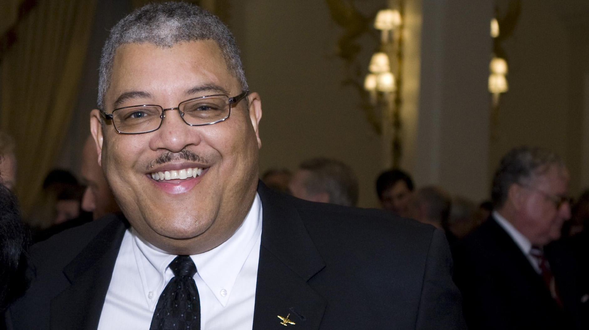 Mickens named to head Hoover Foundation - AOPA