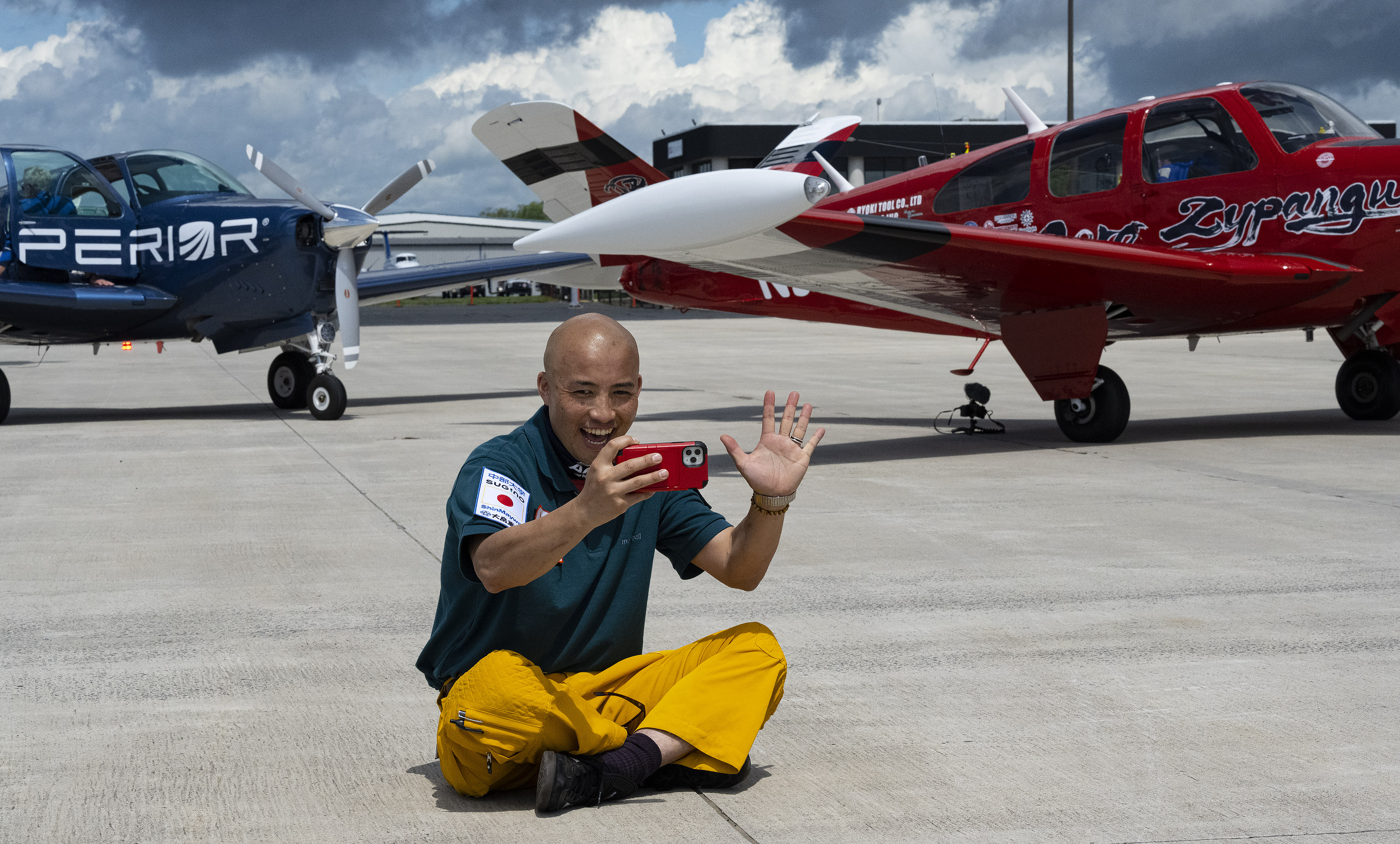 Bonanza V35 pilots take off on ambitious journeys - AOPA