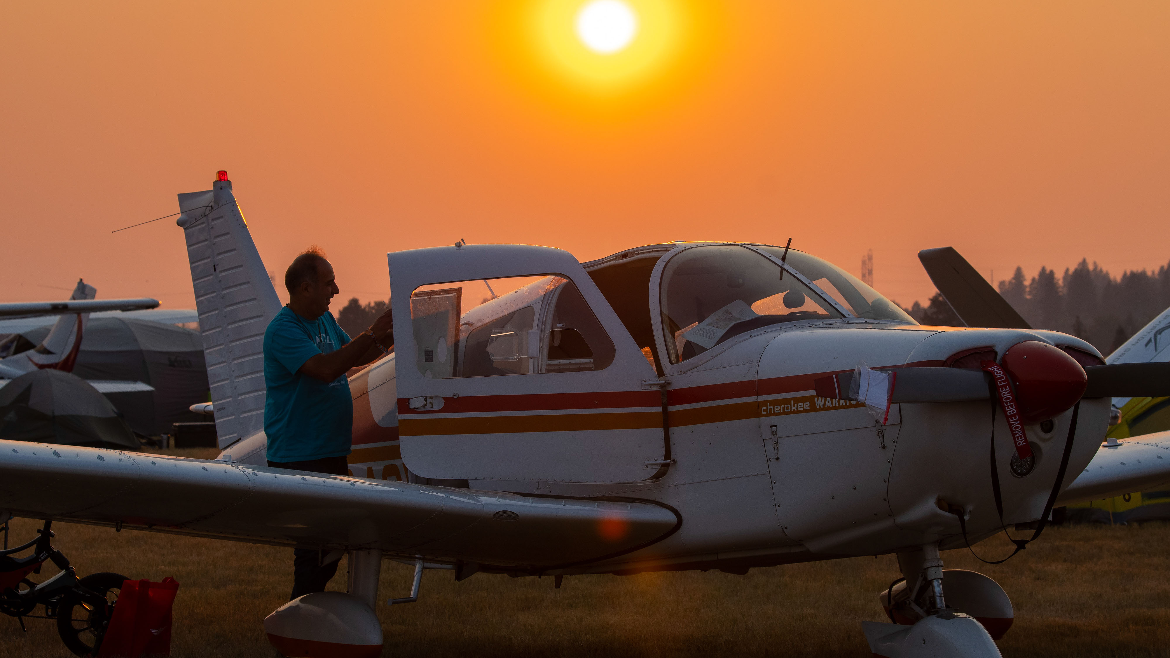 Bringing aviators back together - AOPA