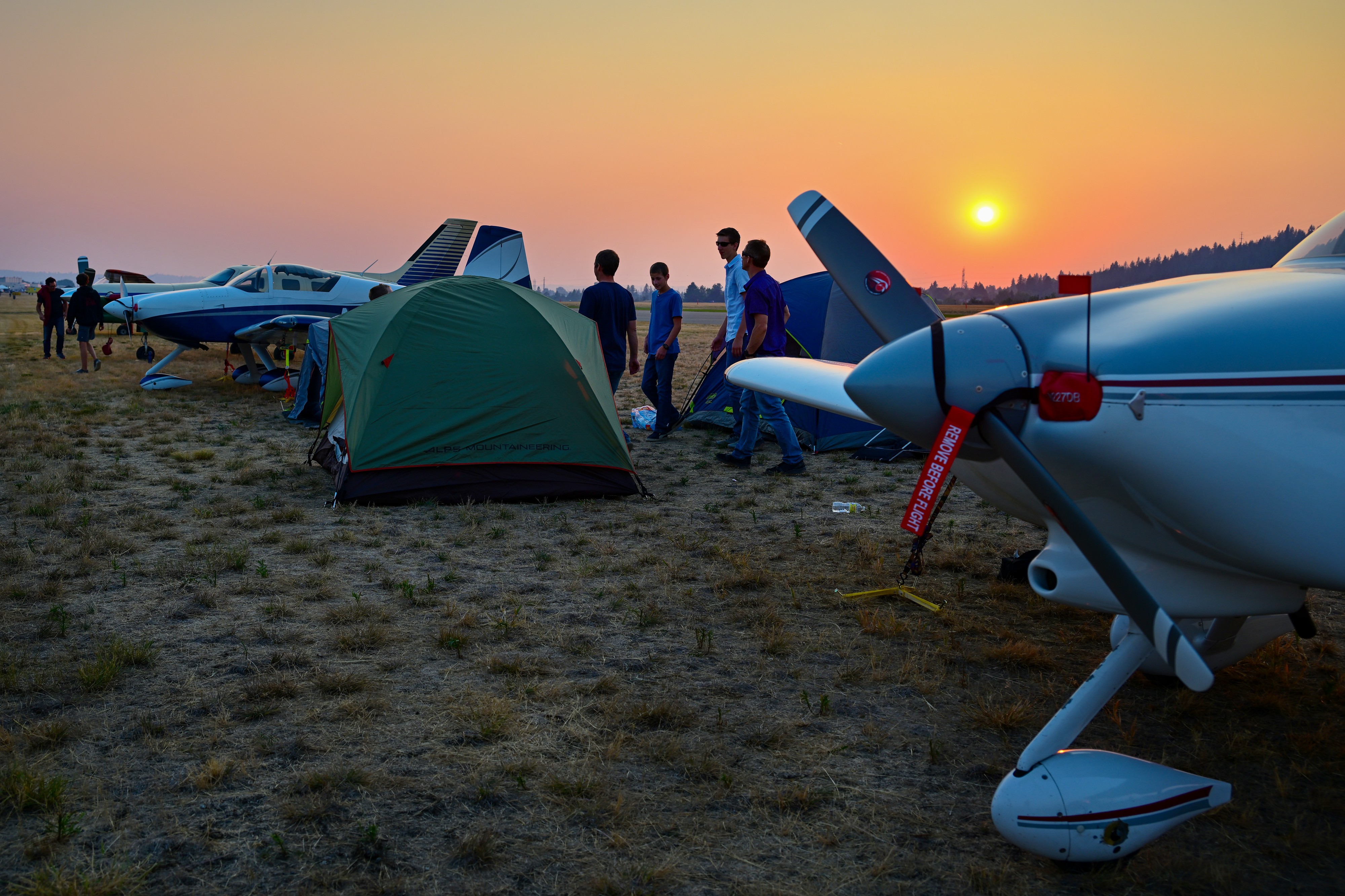 Bringing aviators back together - AOPA