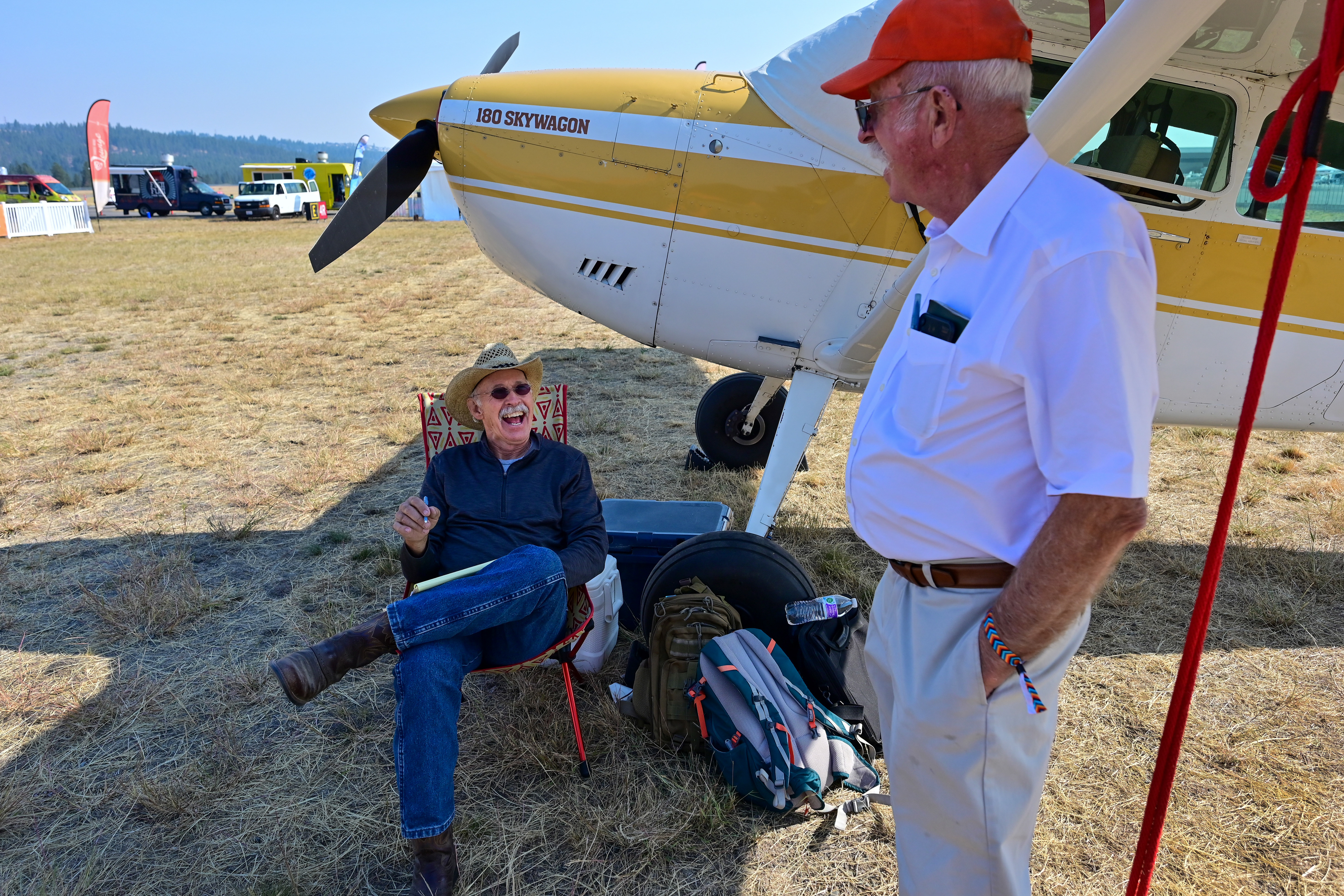 Bringing aviators back together - AOPA