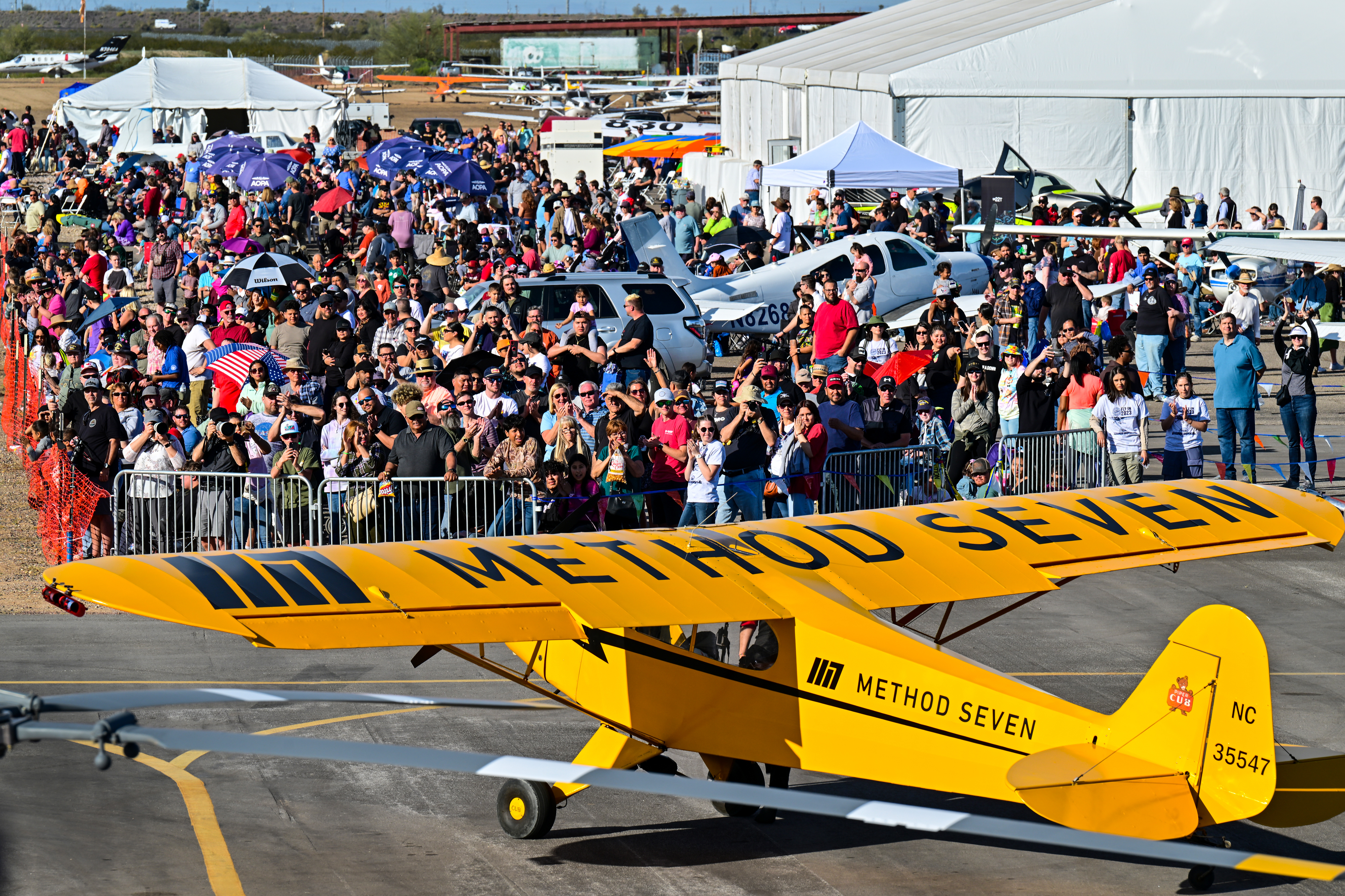 Buckeye Air Fair wows thousands - AOPA