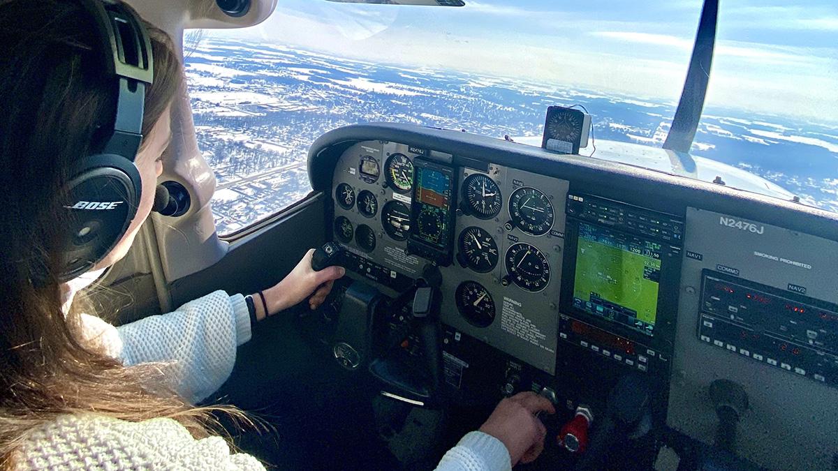 High school students get early access to aviation - AOPA