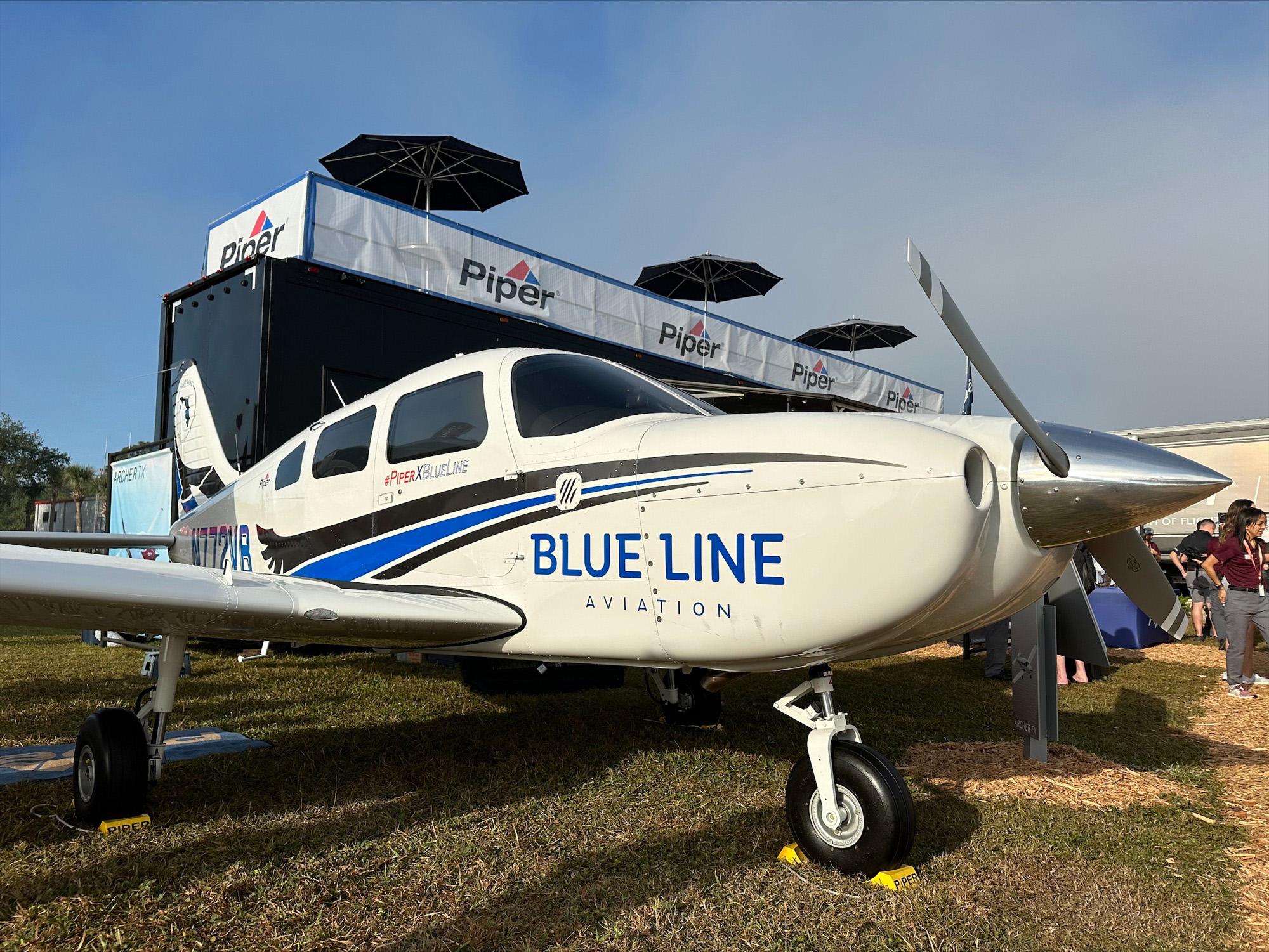 Blue Line Aviation orders 115 Piper Archers, Seminoles - AOPA