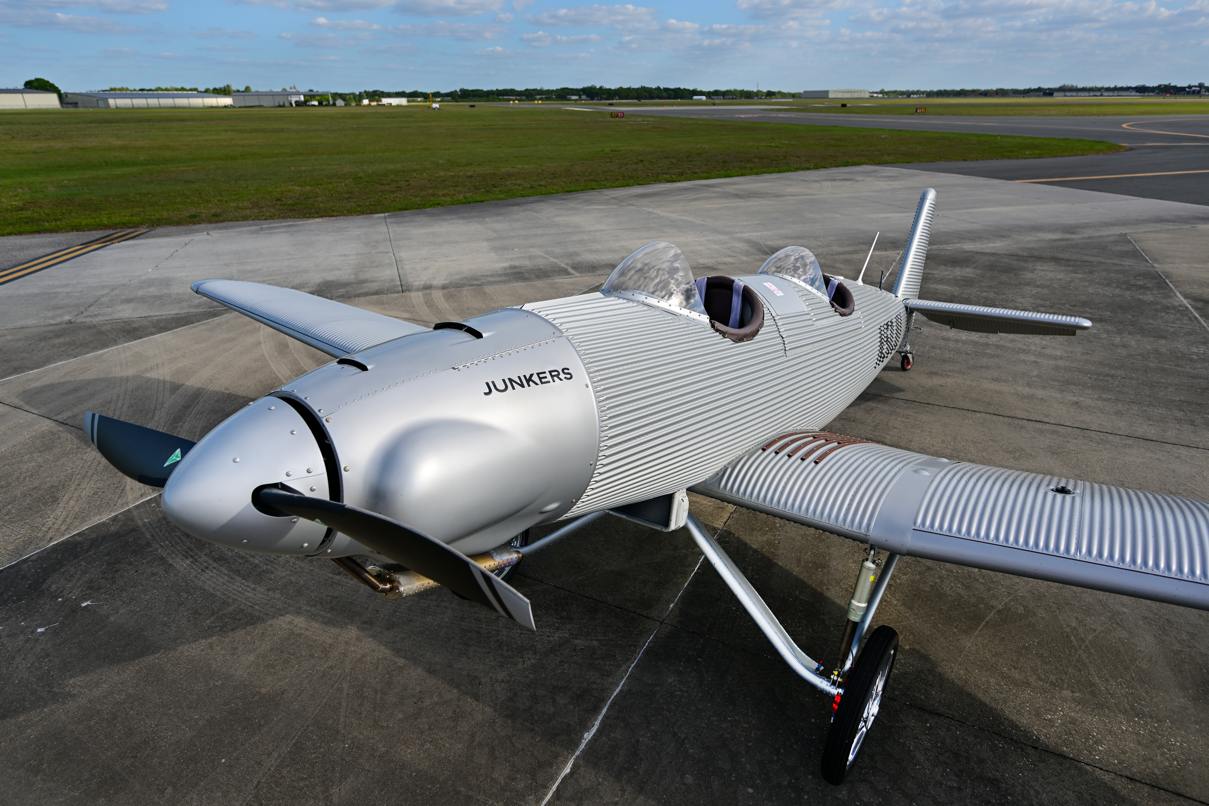 Junkers retro reboot makes US debut - AOPA