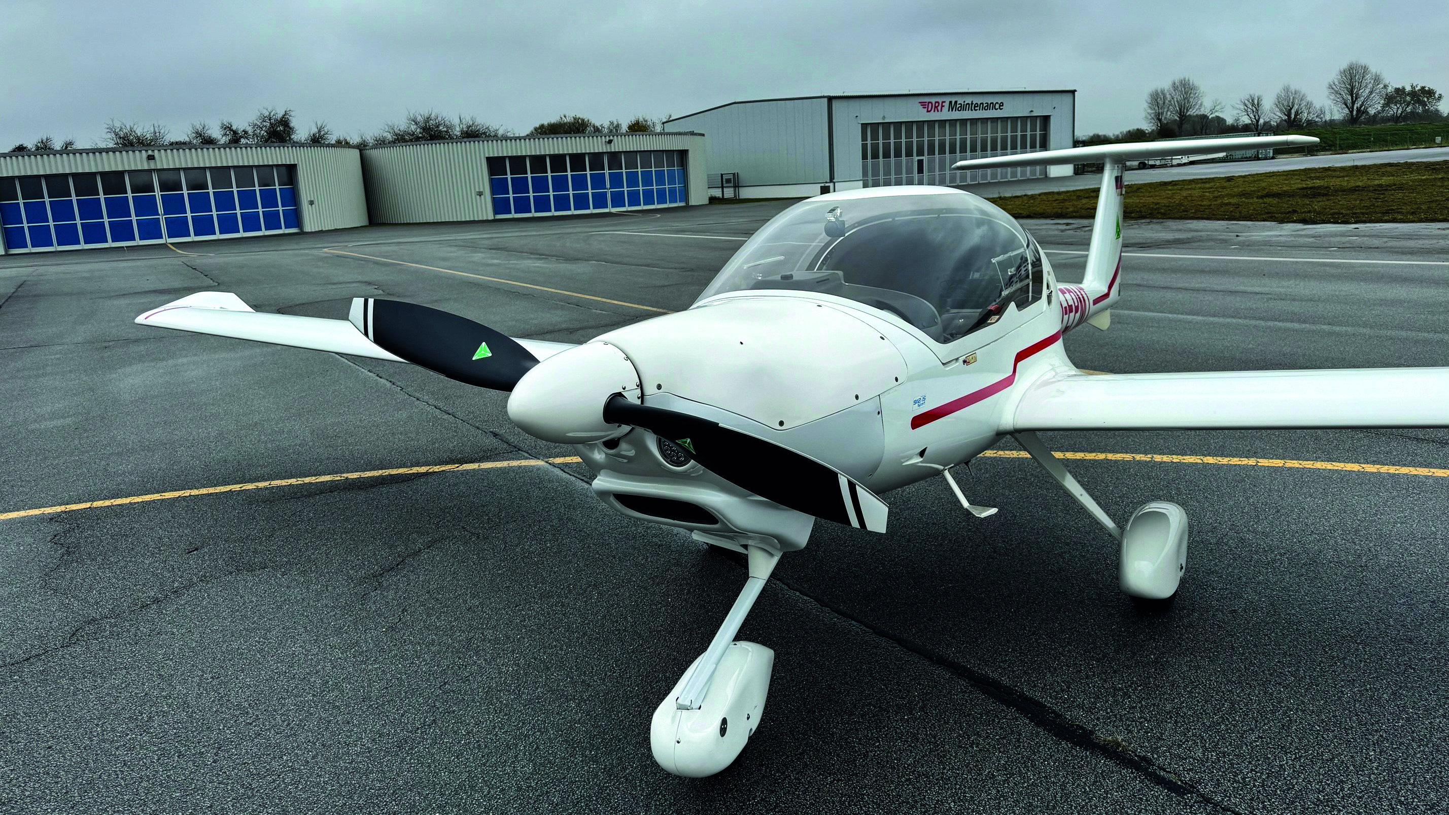 MT composite propeller cleared for Rotax-powered Diamonds - AOPA