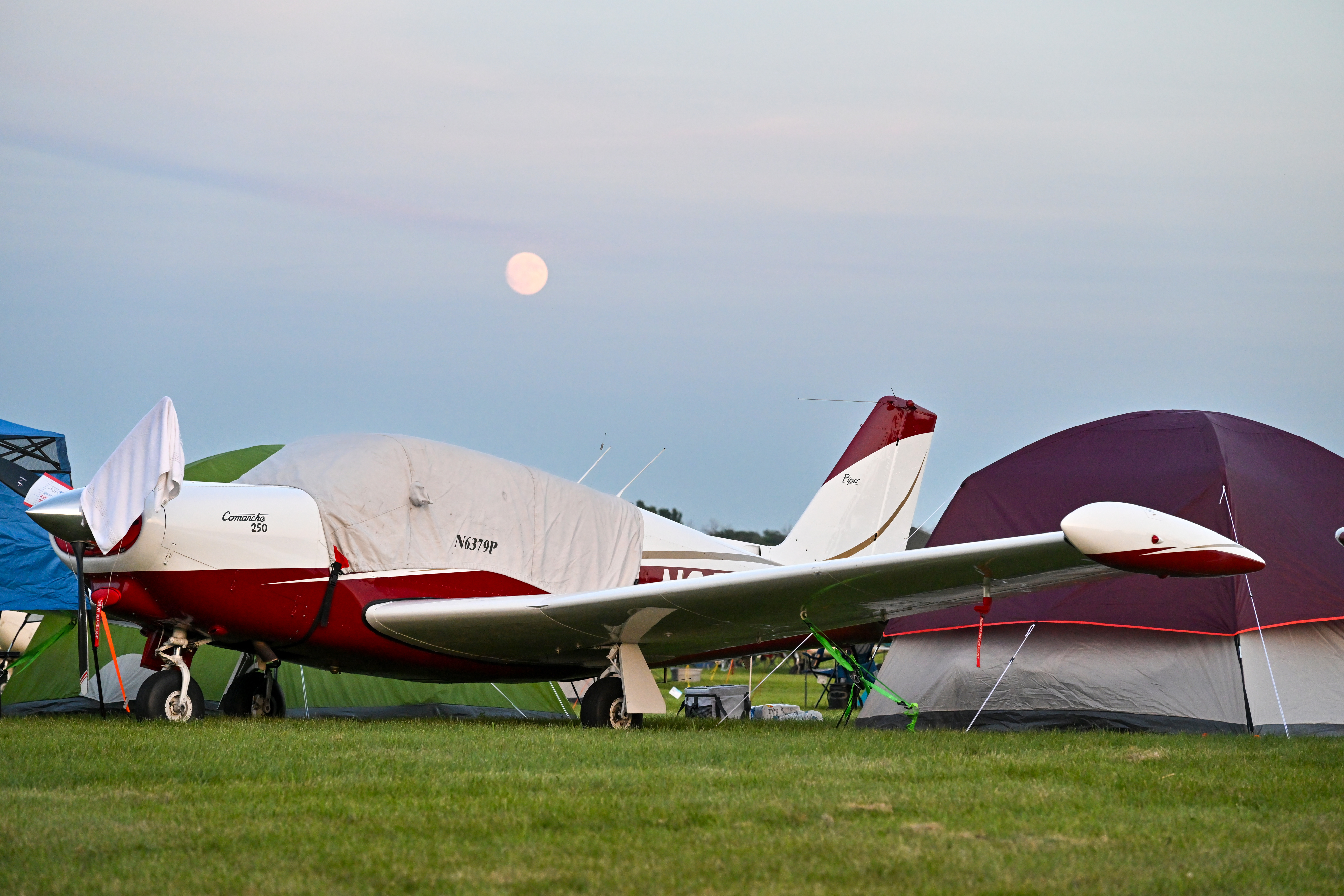 People who love airplanes - AOPA