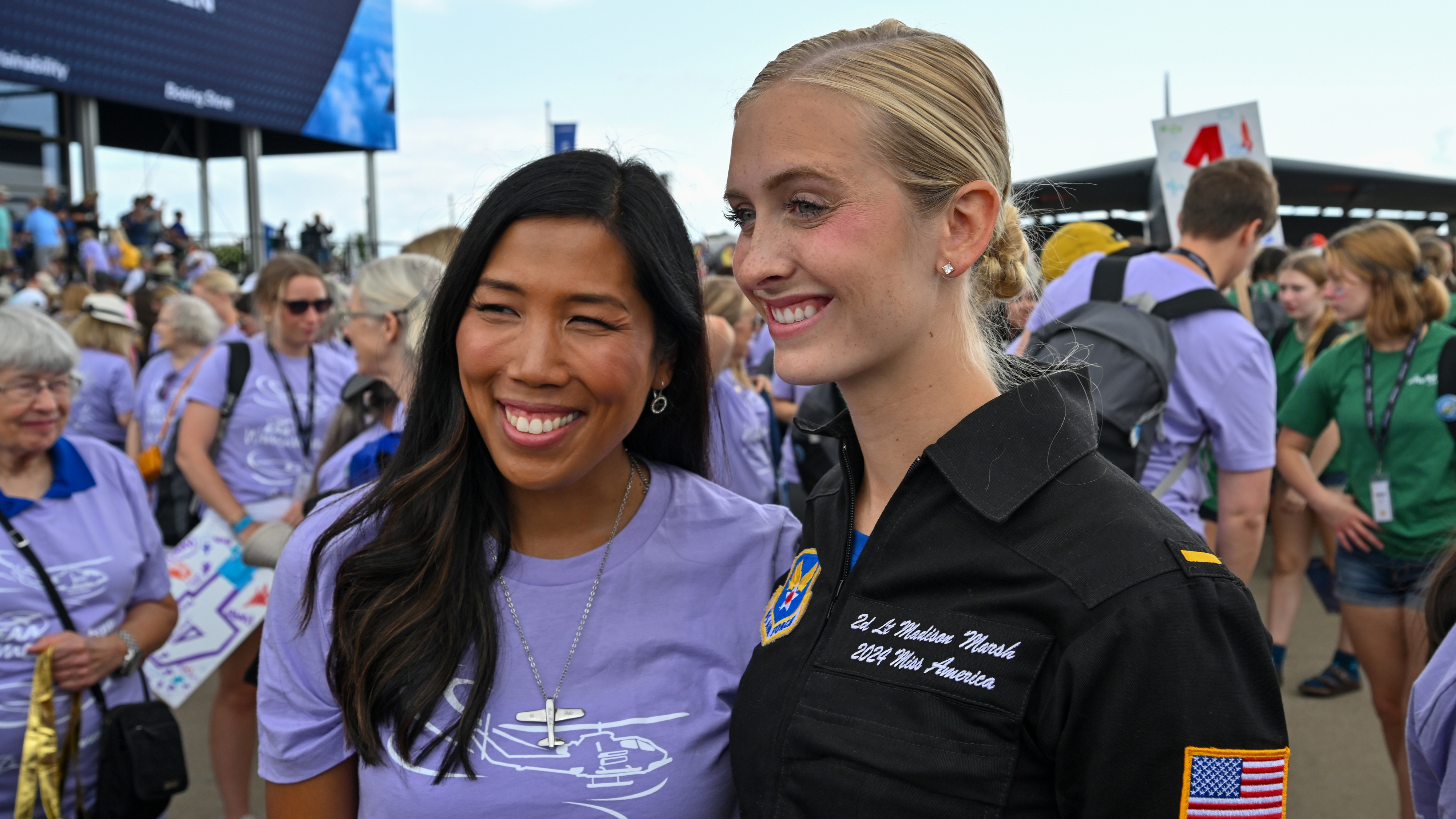 People who love airplanes - AOPA