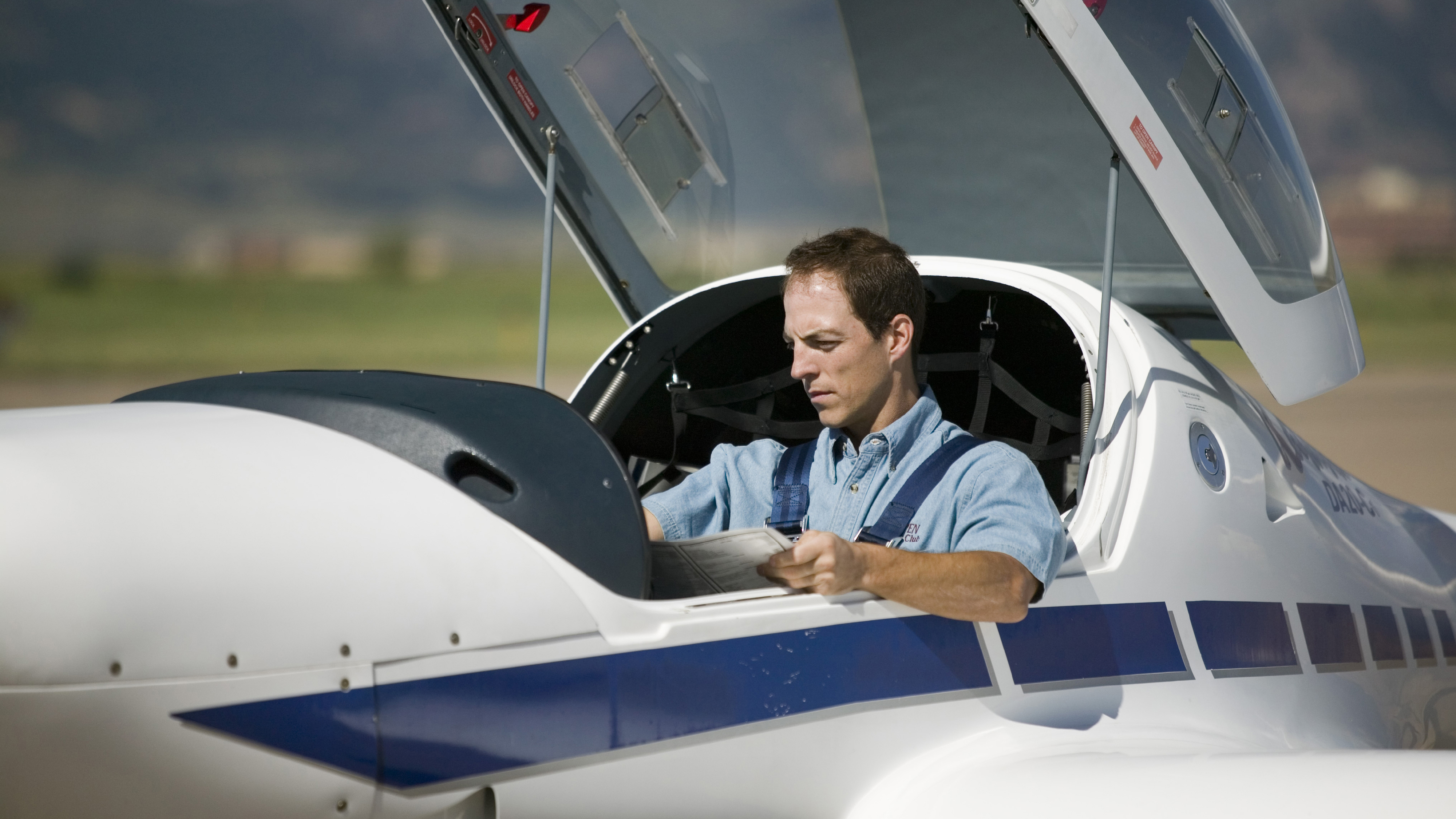 Résumés for professional pilots - AOPA