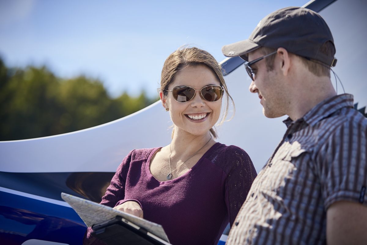 How escrow benefits aircraft buyers and sellers - AOPA