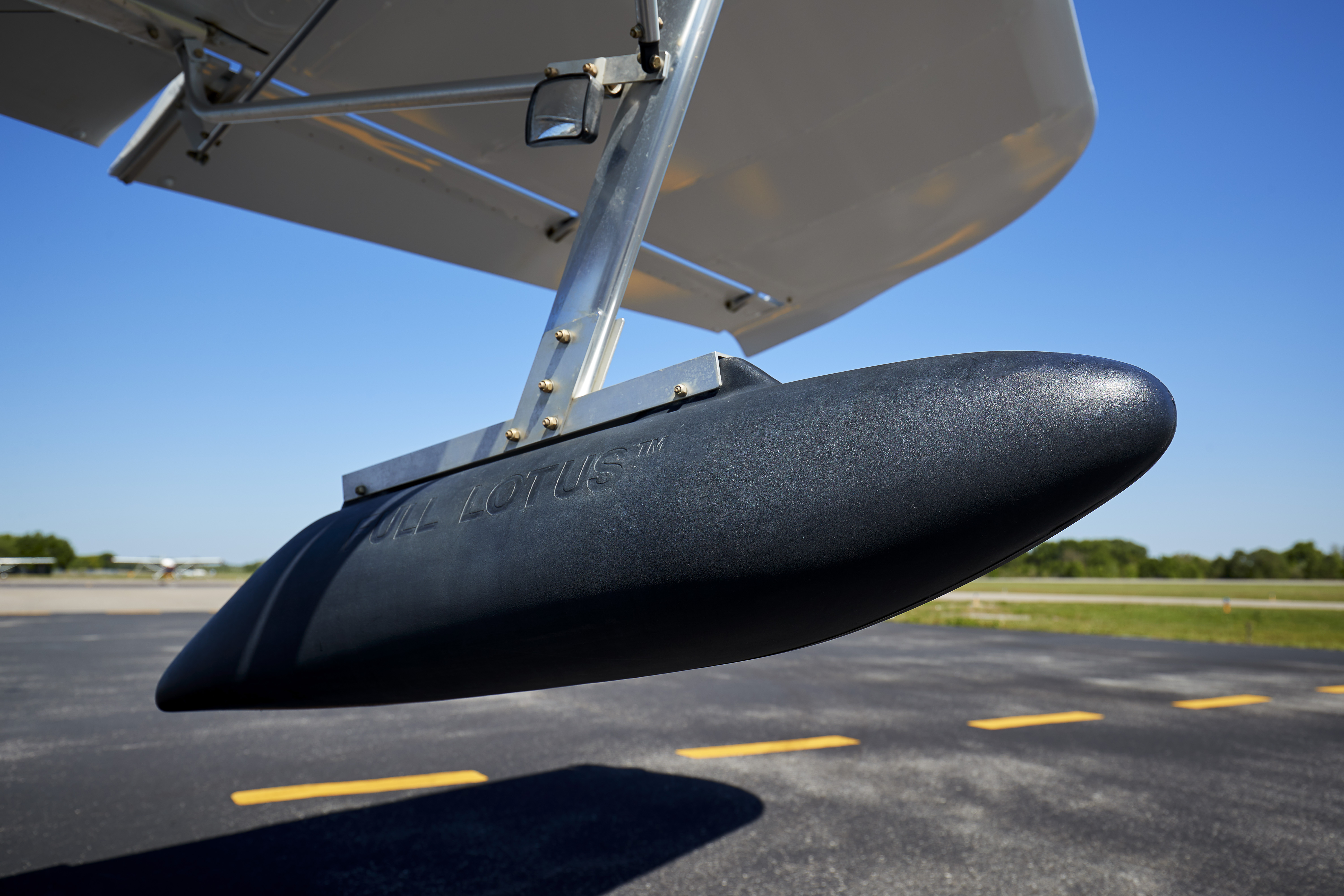 Wings on the water - AOPA