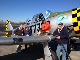 Flying high with Aaron Tippin - AOPA