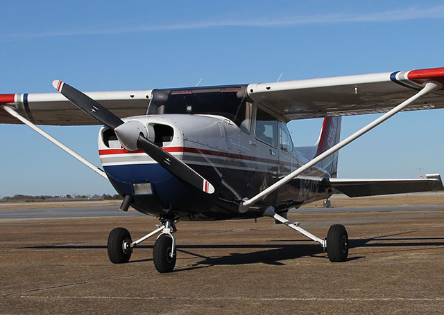 Fresh Skyhawks for CAP - AOPA