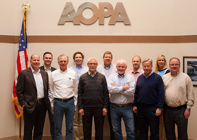 AOPA, EAA leaders meet to solidify ties - AOPA
