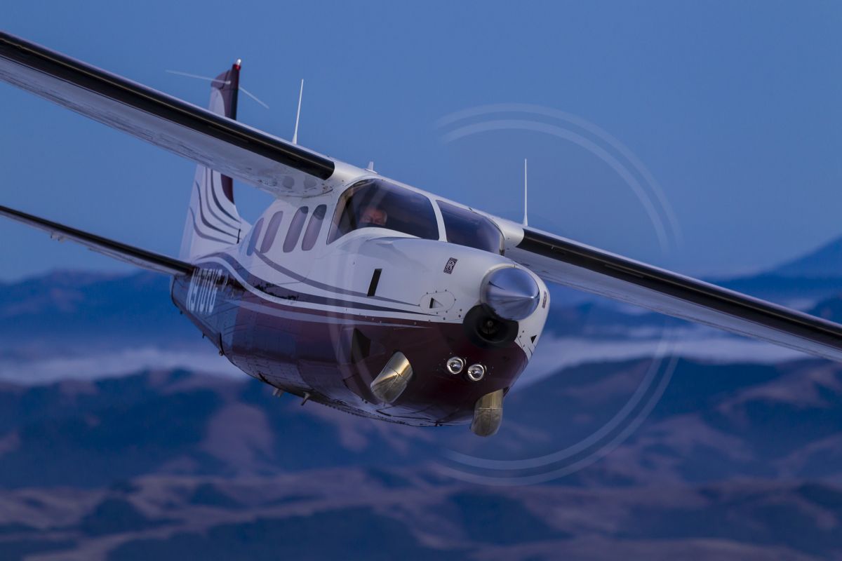 New aviation-themed holiday cards unveiled - AOPA