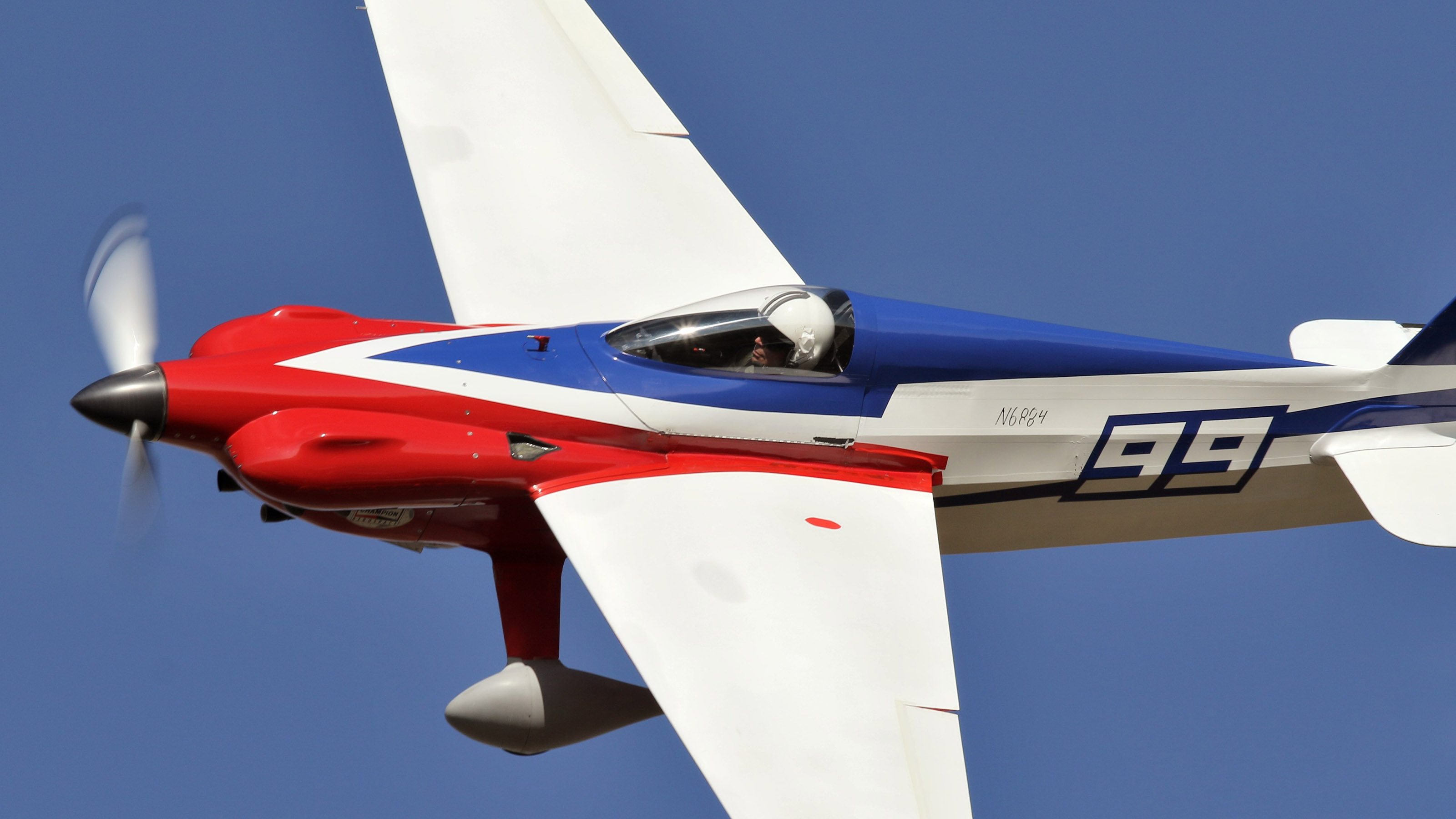 'Strega' dethrones 'Voodoo' at Reno air races - AOPA