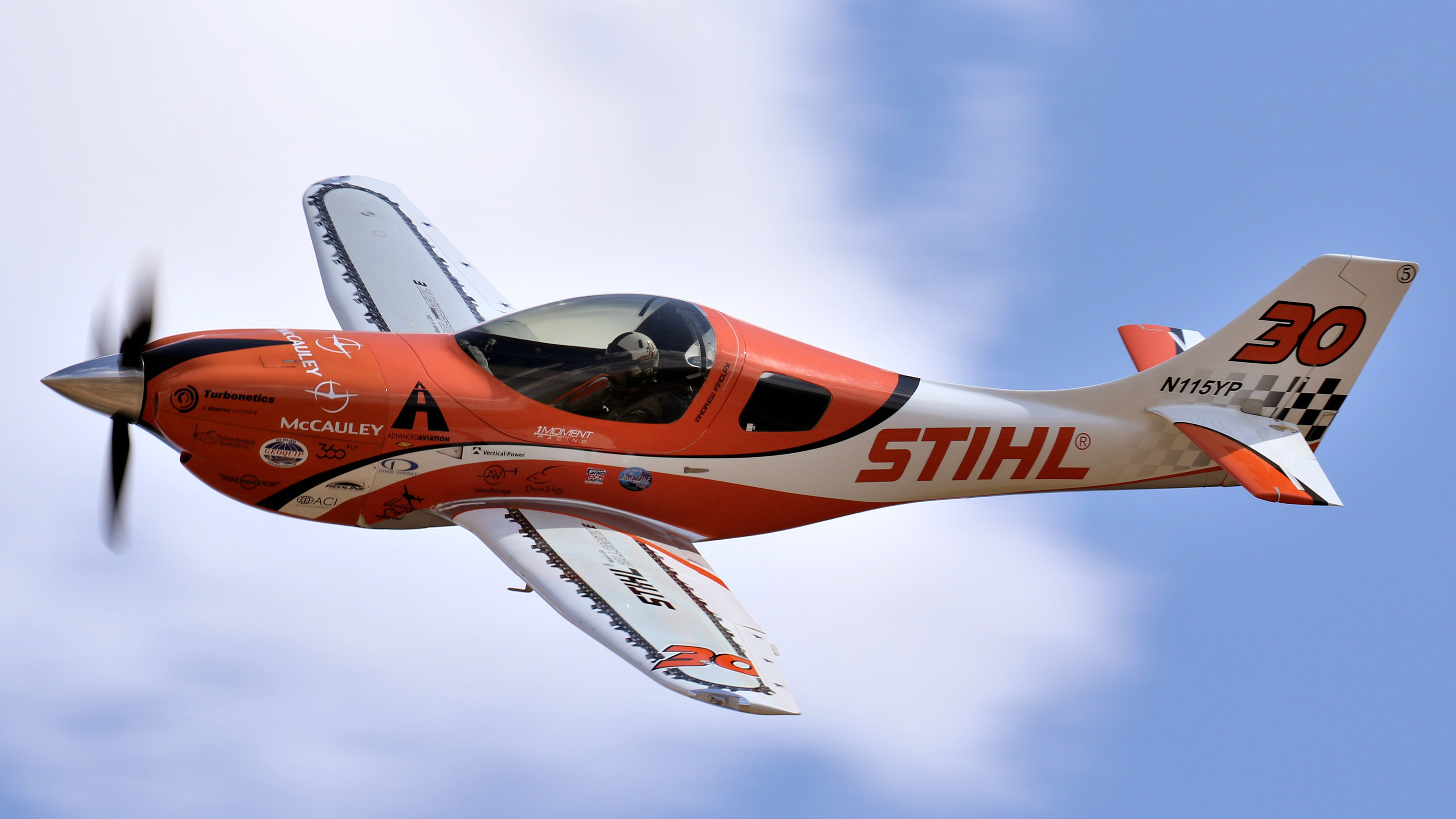 'Strega' dethrones 'Voodoo' at Reno air races - AOPA