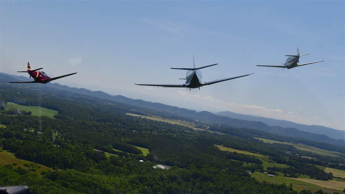 Swift pilots celebrate museum’s golden anniversary - AOPA