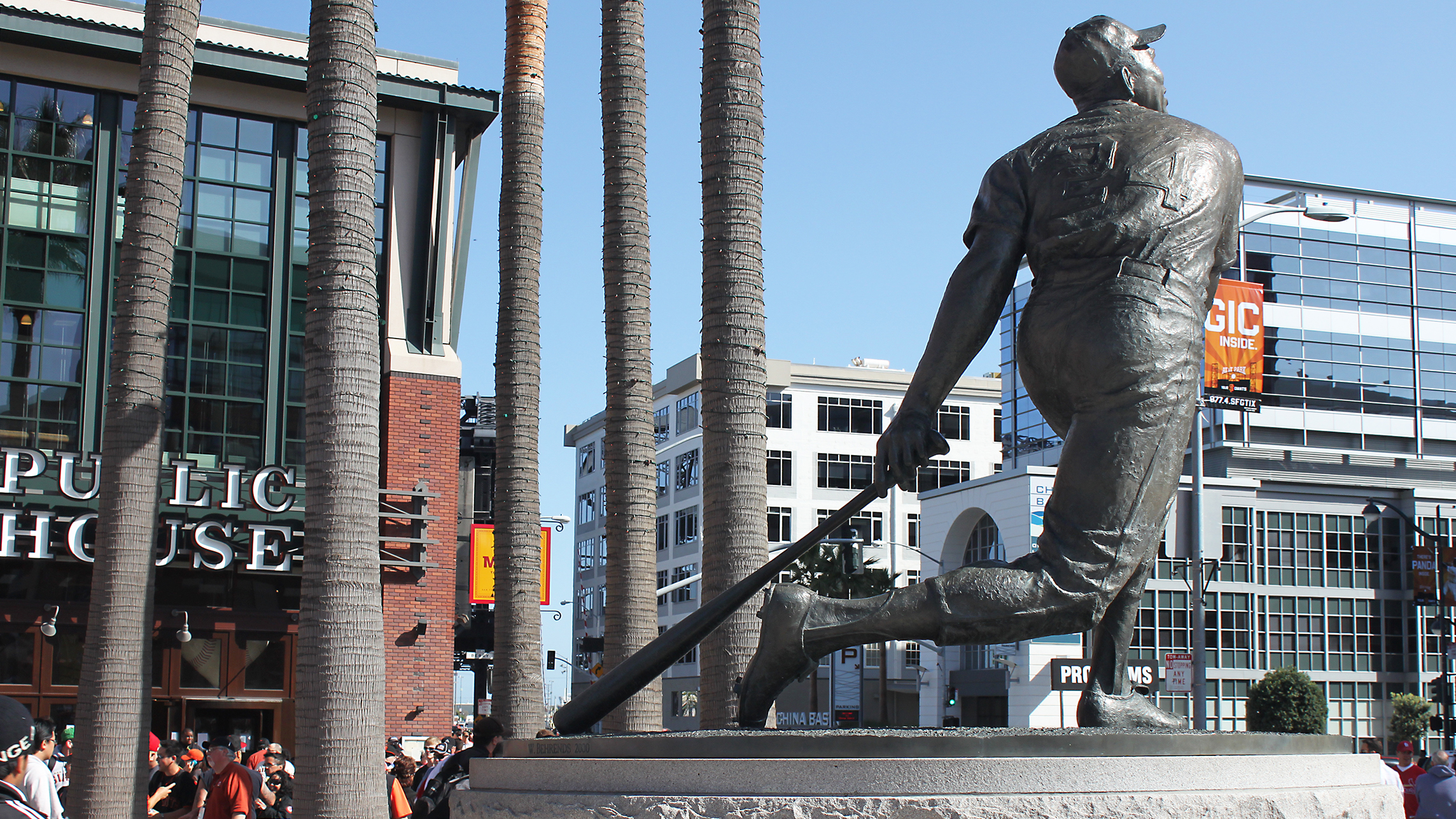 'Take me out to the ballgame' - AOPA