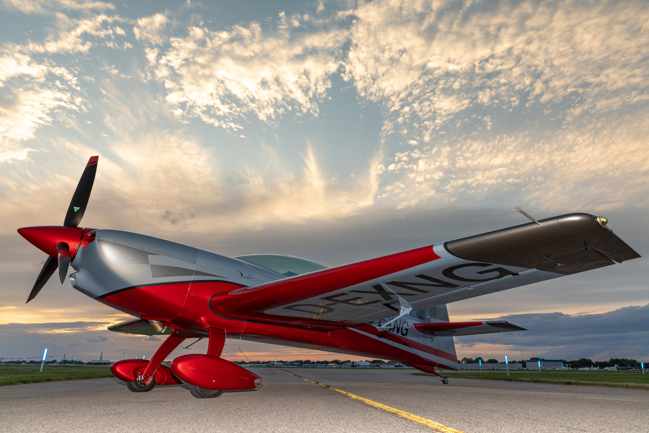 Extra takes composite turn - AOPA