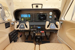 Hawker Beechcraft Baron G58: The Baron turns 50 - AOPA